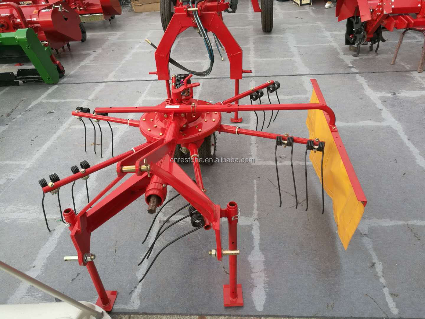 China Made Pto Driven Rotary Hay Rake Grass Tedder, High Quality China ...