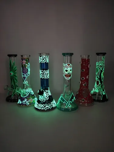 Luminous Glass Beaker Base Bongs In Multiple Design, High Quality ...