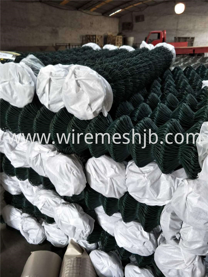 White Coulor Vinyl Coated Chain Link Fence Fabric China Manufacturers ...