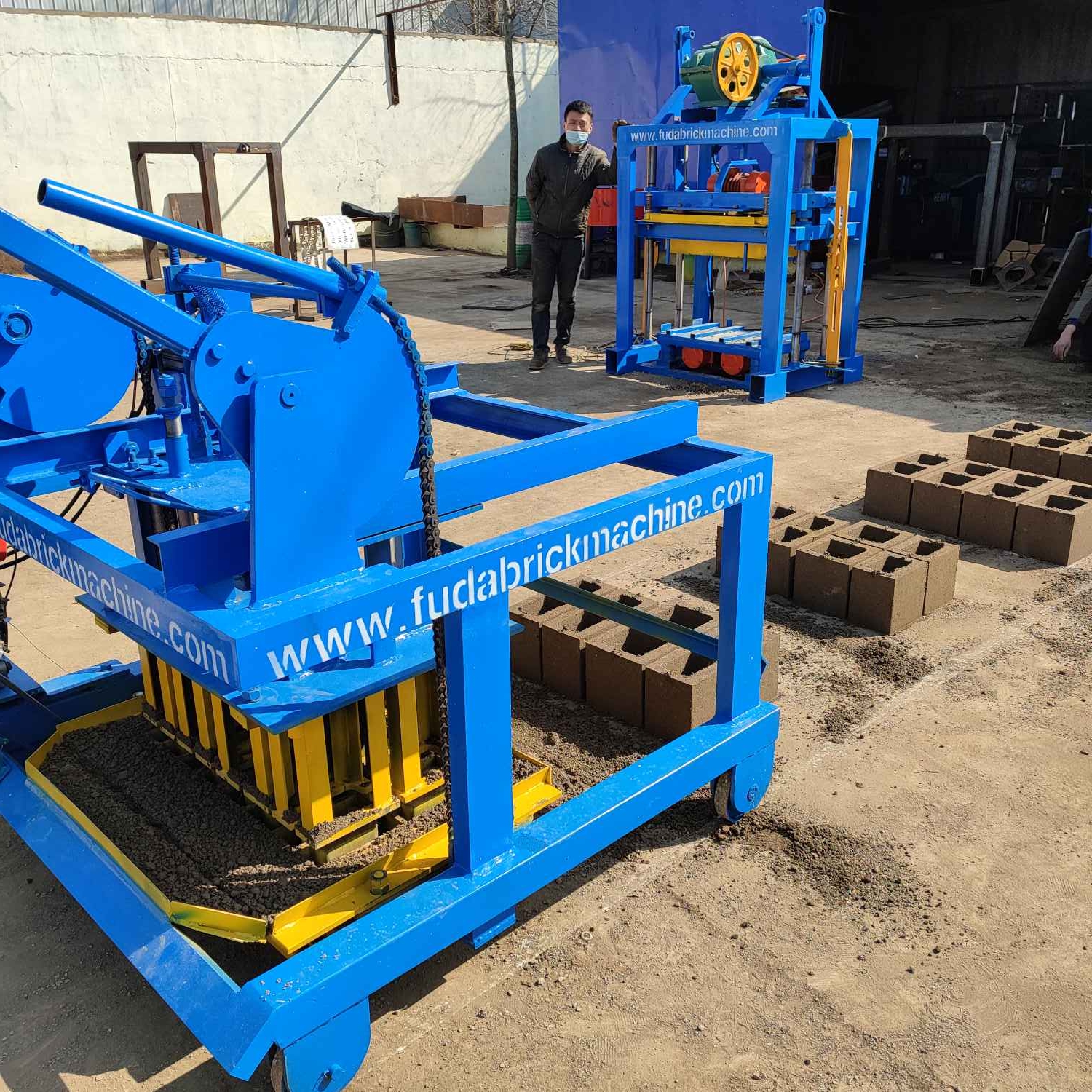 Diesel-powered Concrete Interlock Brick Egg Laying Machine, High ...