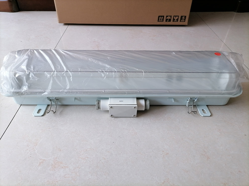 Impa 791871~791877 Marine Watertight Fluorescent Ceiling Lights With ...
