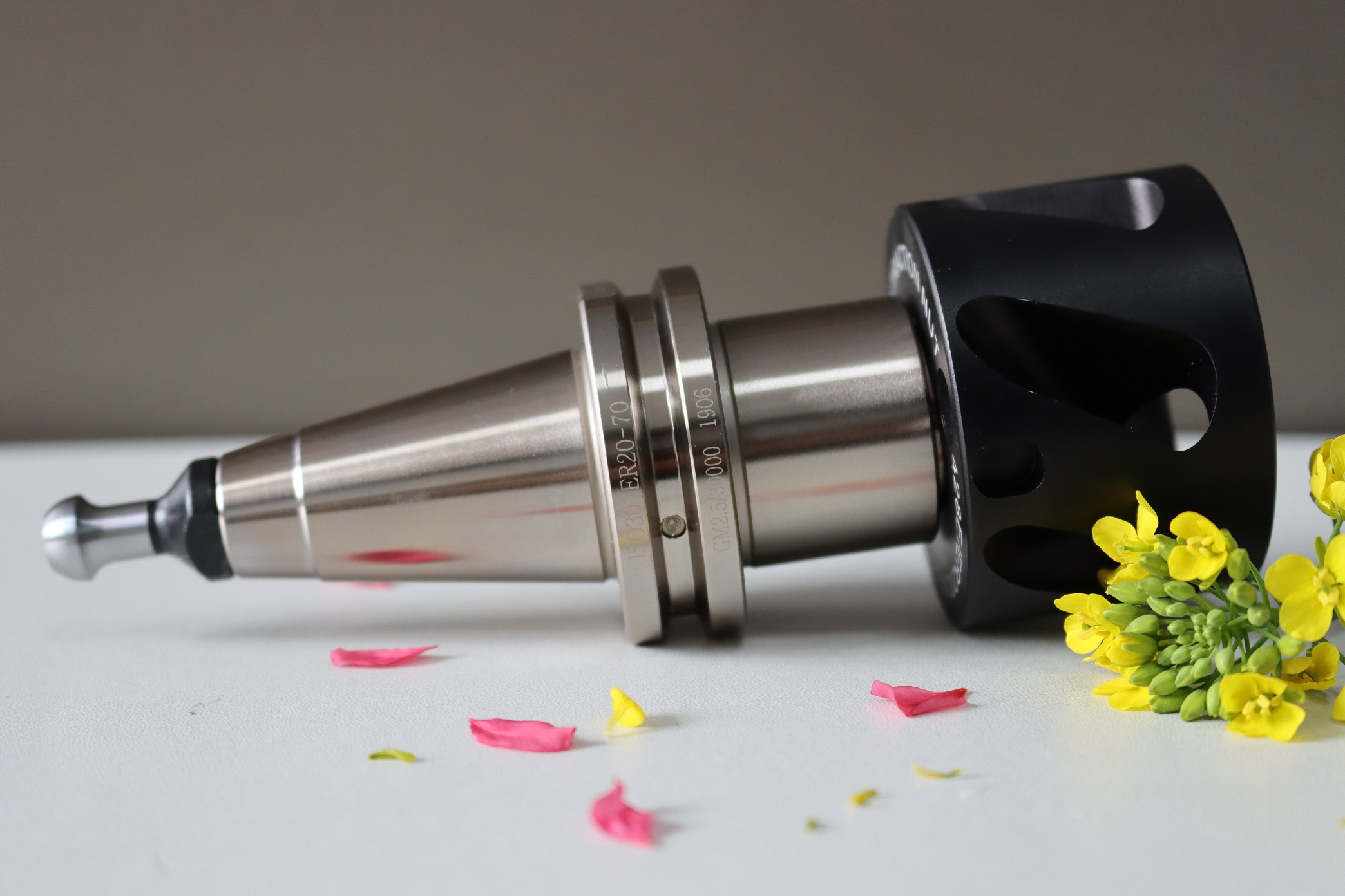 콜릿 척 공구 홀더 Iso30 Er20 2-3 / 4 "균형 잡힌 G2.5 / 3000rpm, Bossgoo.com의 고품질 ...