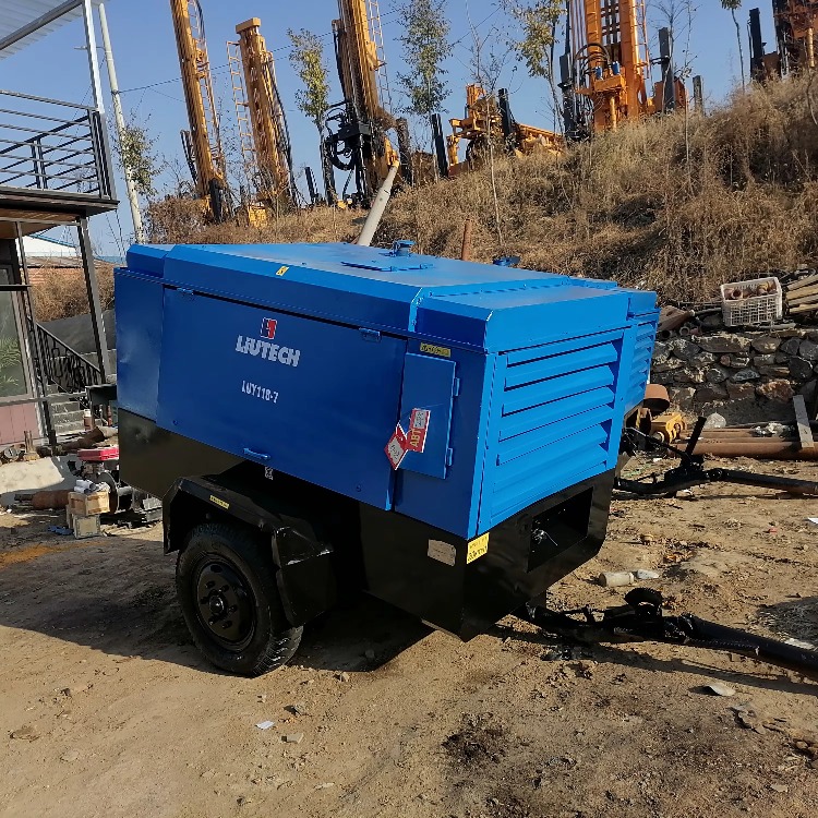 Cummins Diesel Engine Powered 420 Cfm 7bar Industrial Screw Air ...