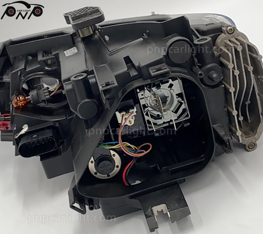 ไฟหน้า Xenon สำหรับ Audi Q3 Sportback 2012-2015 คุณภาพสูง ไฟหน้า Xenon ...