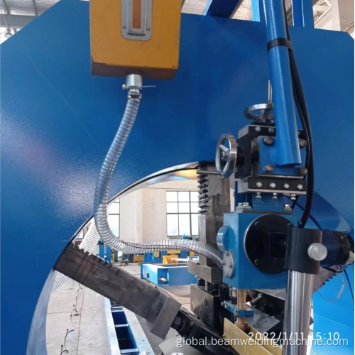 Flagpoles welding Light Pole Shut & Welding Machine Factory China ...