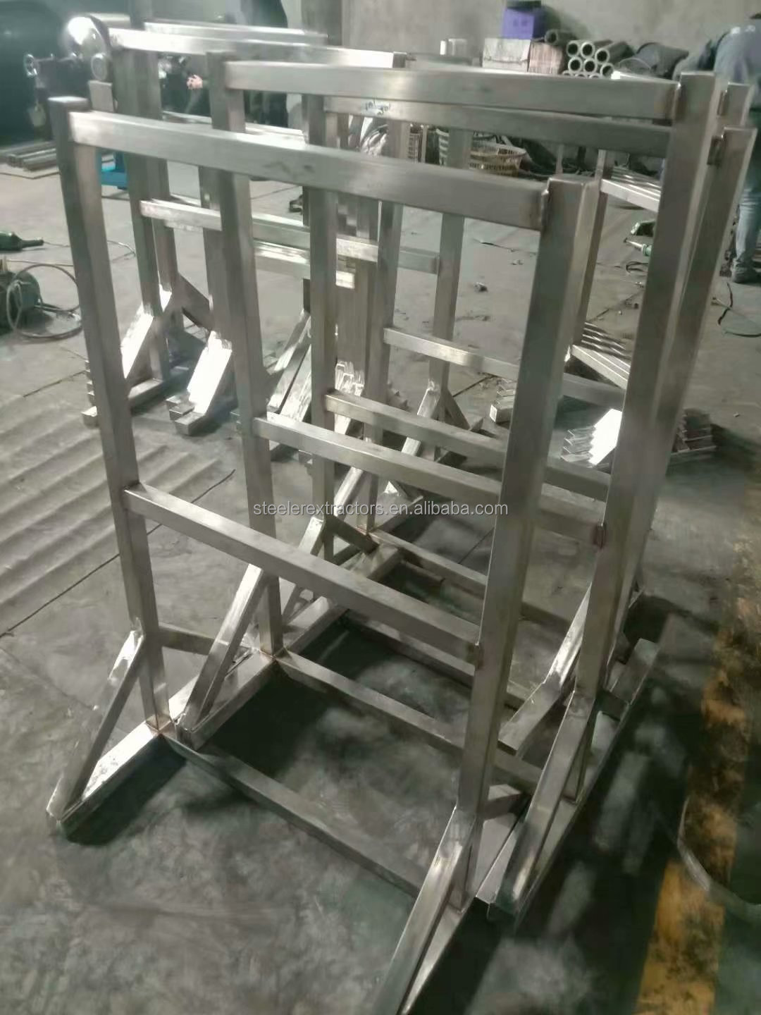 Ss304 1.5" Square Tube Rack 4" Height,2" Width,2.5 Feet Long With Bolt ...