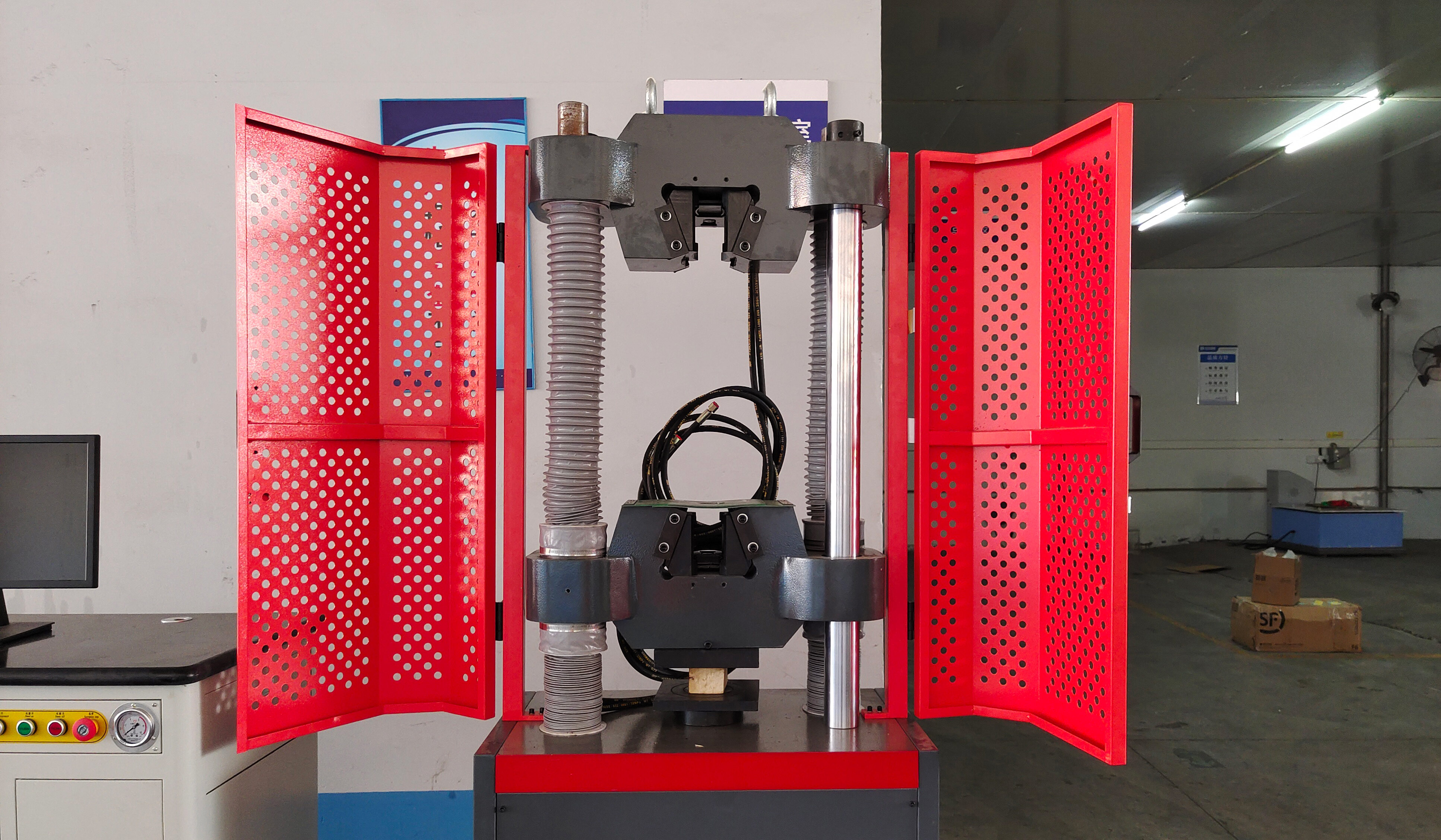 Hydraulic Universal Tensile Testing Machine 300kn 600kn 1000kn, High ...