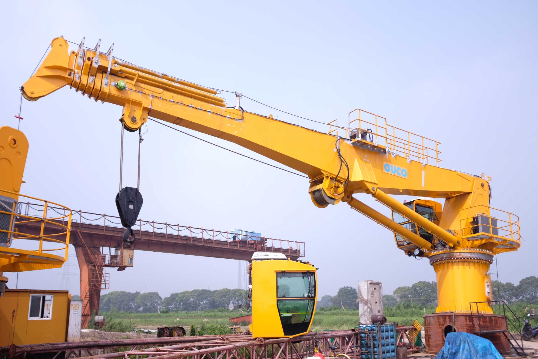Q345B Marine Steel HS Telescopic Boom Vessel Crane China Manufacturer