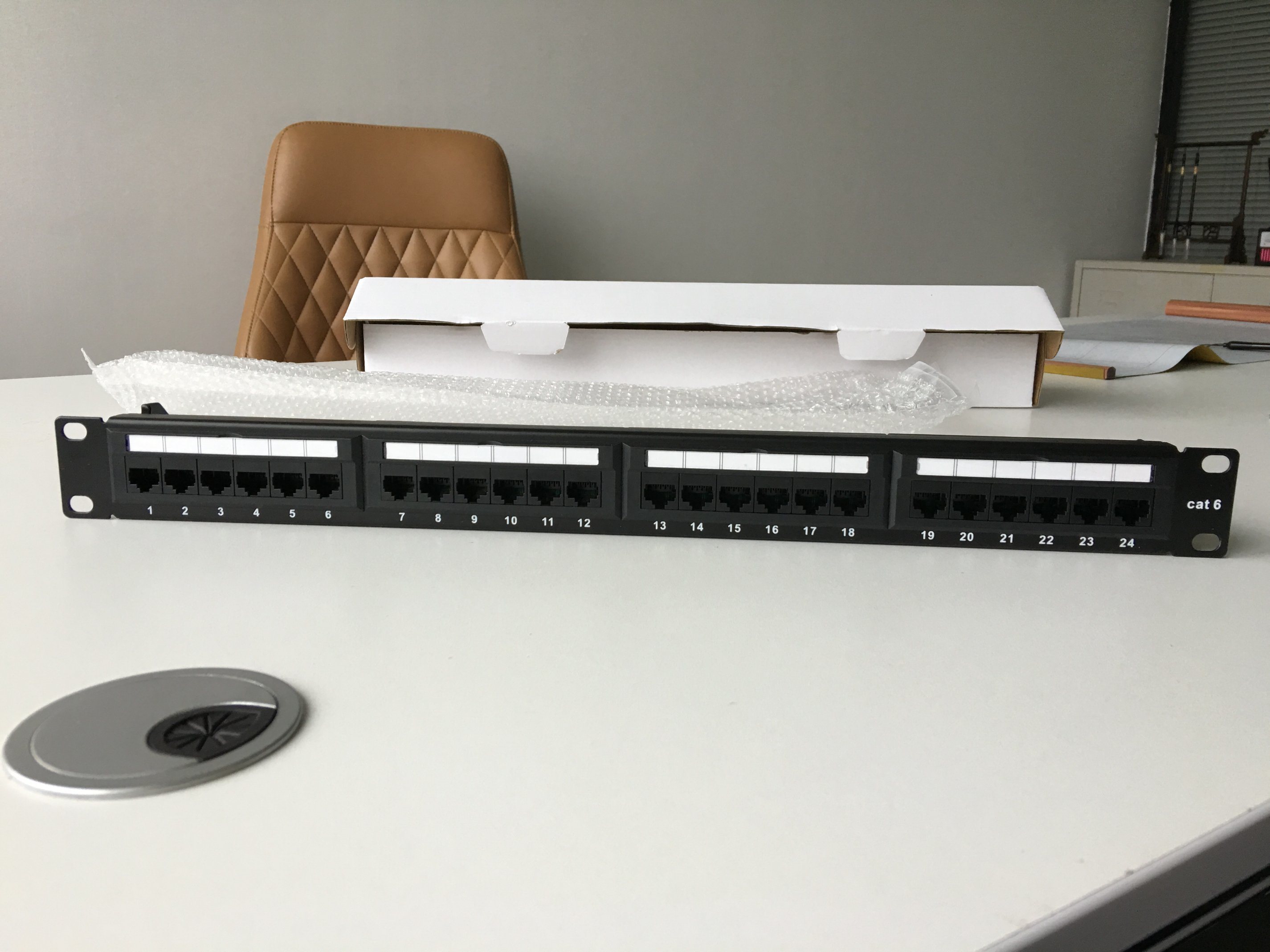 24 Port Fiber Patch Panel With Rj45 Connector - Cat6 Utp Type 19 Inch ...