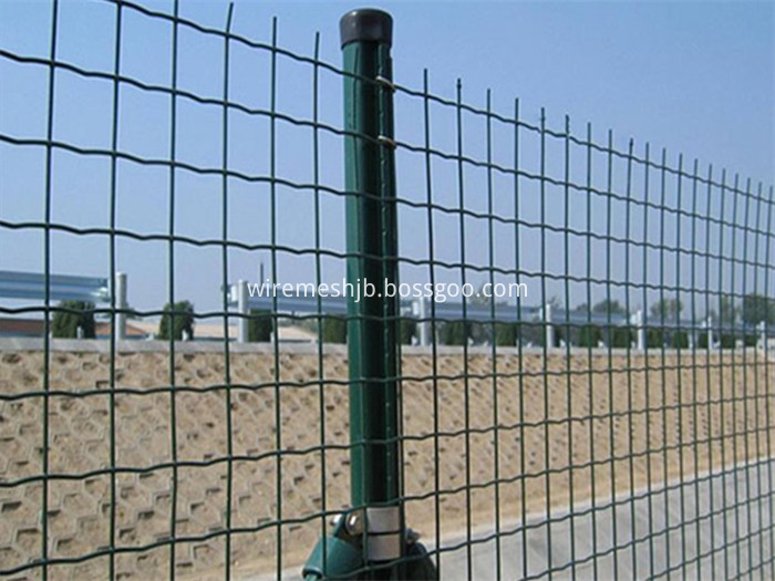 그린 Pvc 코팅 아연 도금 와이어 메쉬 울타리, Bossgoo.com의 고품질 그린 Pvc 코팅 아연 도금 와이어 메쉬 울타리