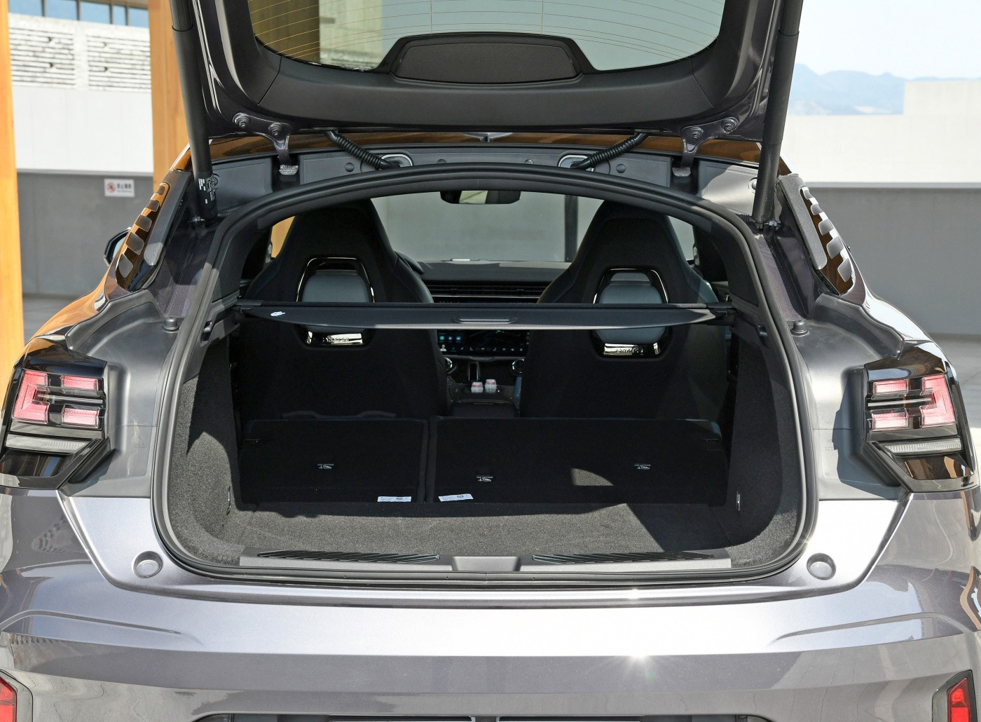 Lynk&co 05 Phev: 1.5t 180 Hp Plug-in Hybrid Compact Suv With 200km/h ...