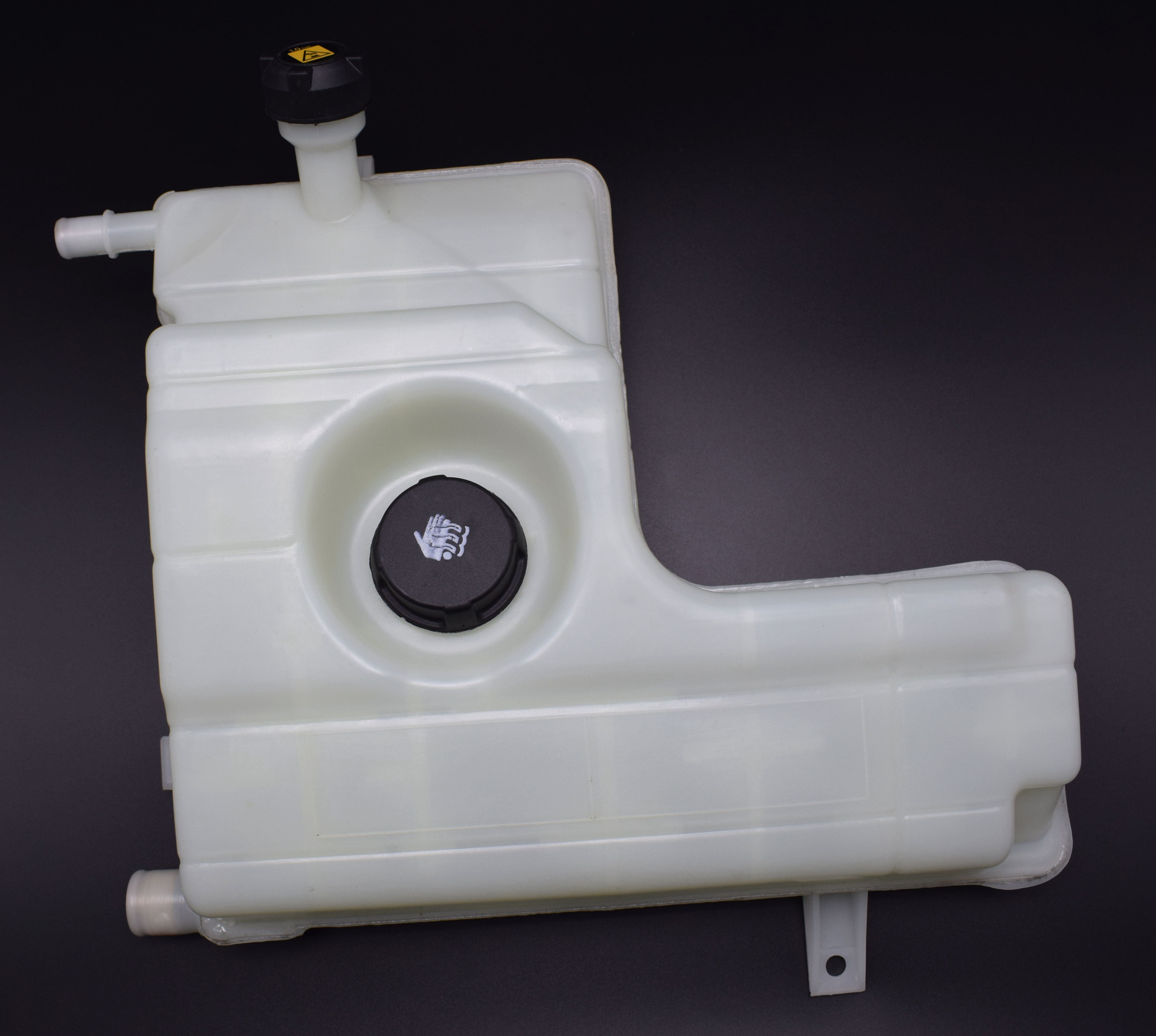 Renault & Volvo Expansion Tank 7420828426 China Manufacturers Suppliers ...