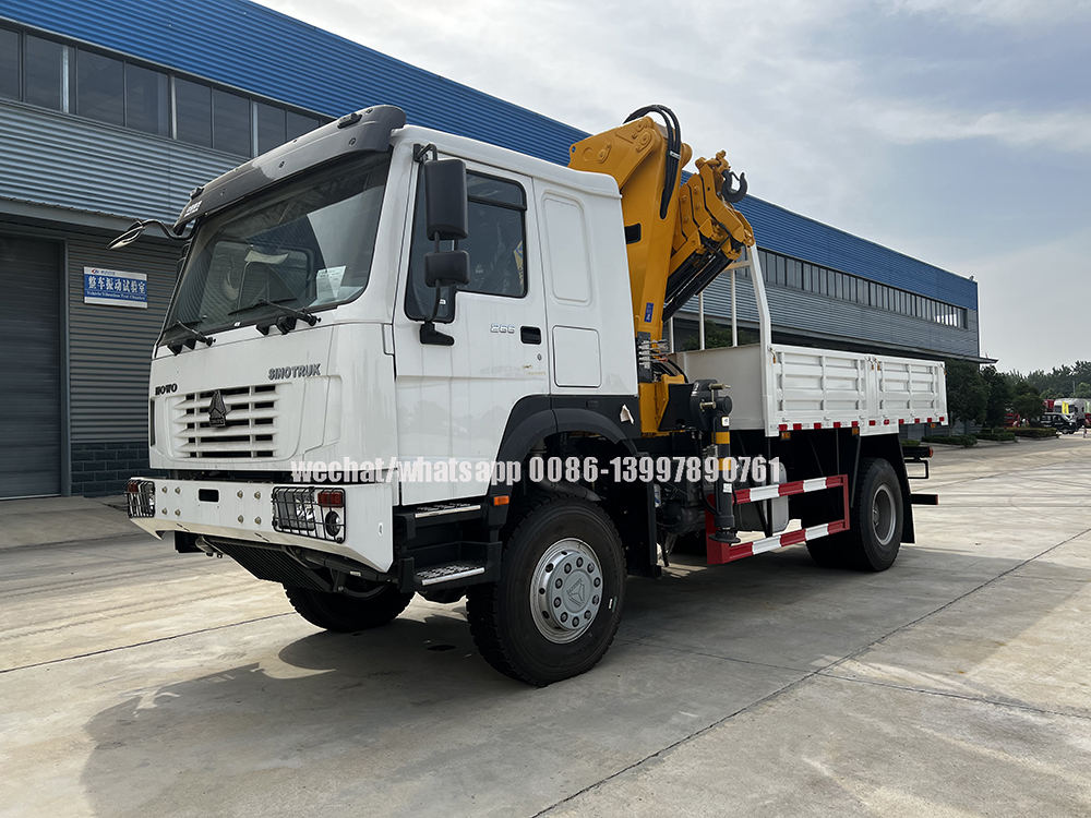 Sinotruck Howo 4x4 트럭 장착 Xcmg 12t 크레인, Bossgoo.com의 고품질 Sinotruck Howo ...