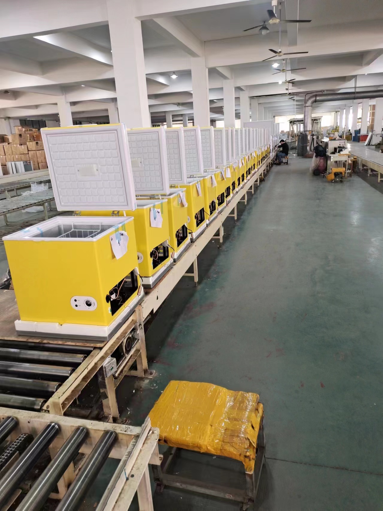 208l Dc Solar-friendly 12v Electric Double-temperature Chest Freezer ...