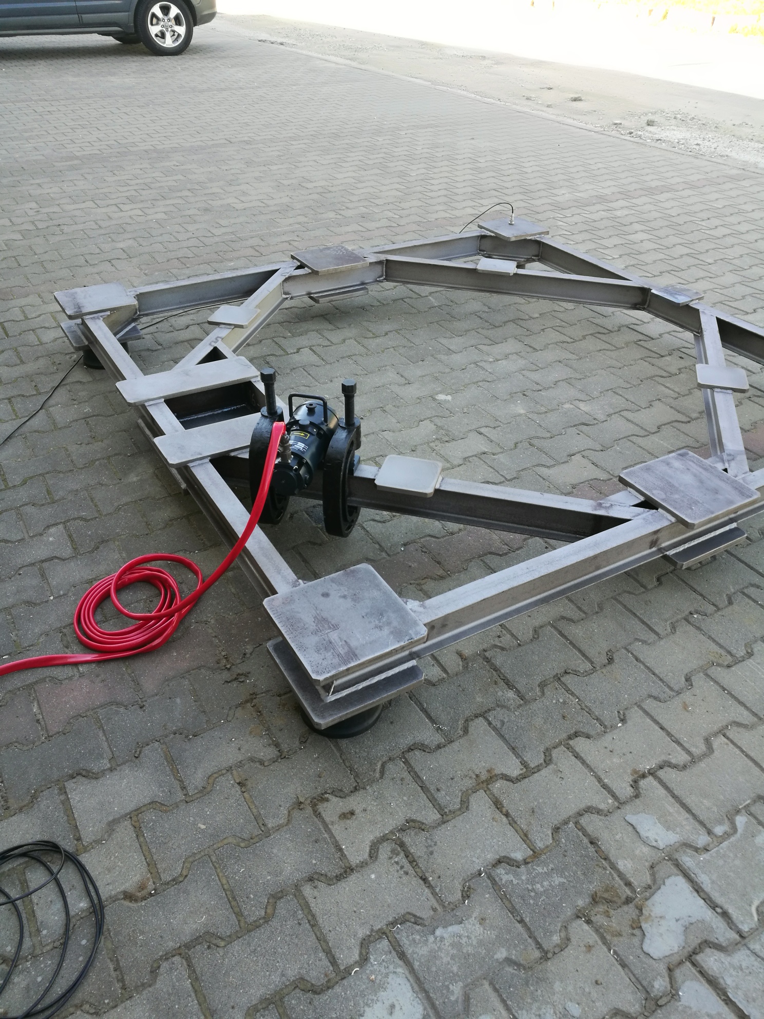 Fully Automatic Metal Stress Vibratory Relief Machine System: Ux Series ...