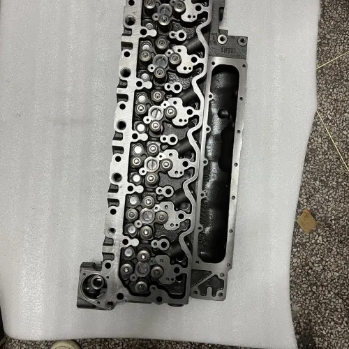 Cummins Engine Qsb6.7 Cylinder Head 4936081/c4936081, High Quality ...