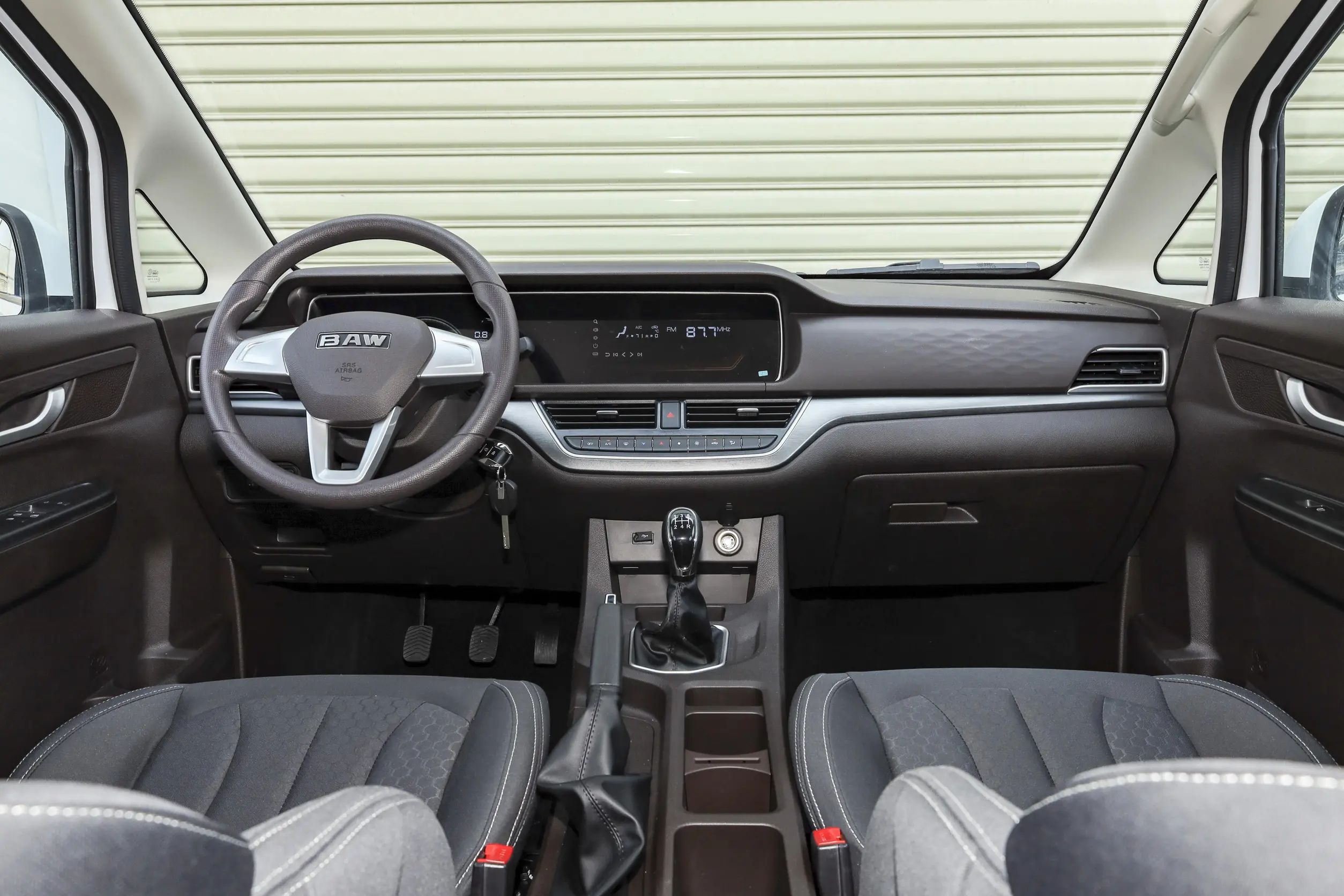 Good Price Baw Baic Ace M7 4 Door 6/7 Seater 5-speed Manual Mpv, High ...