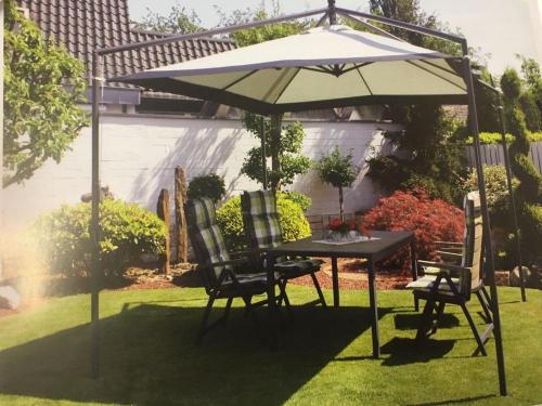 Outdoor Parasol Gazebo Of Large Size, High Quality Outdoor Parasol ...