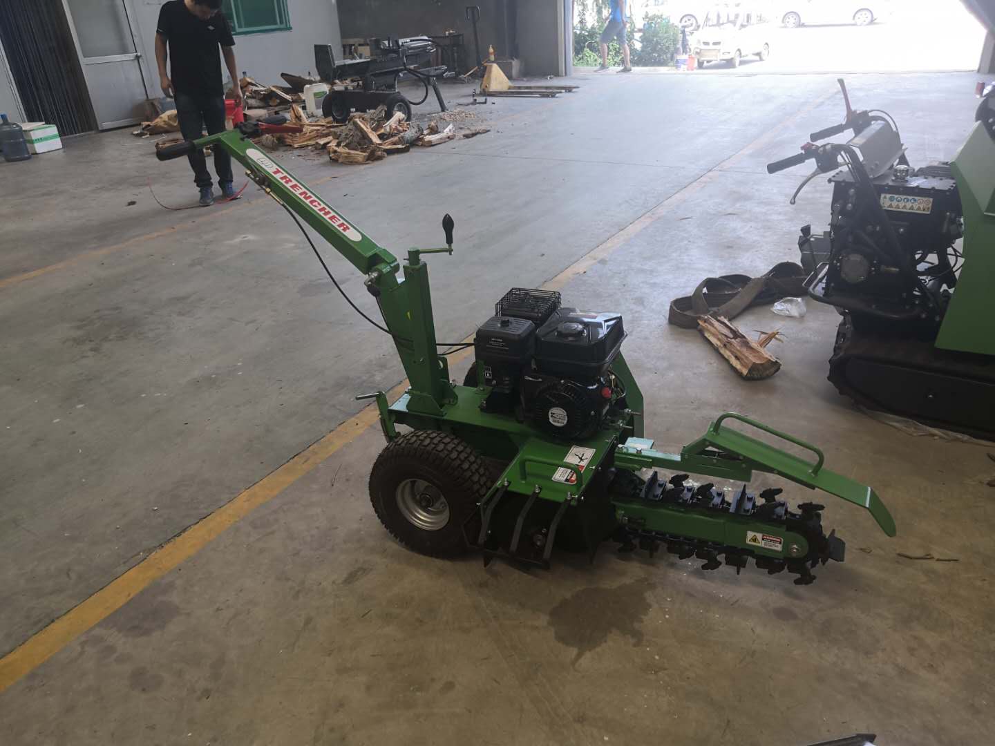 Commercial Grade 15 Hp Gas Trencher For Professional Use, High Quality ...