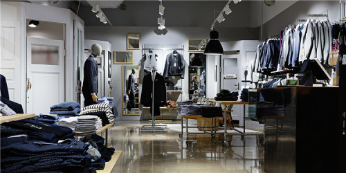 Original Attractive Interior Design Retail Garments Shop Decoration ...