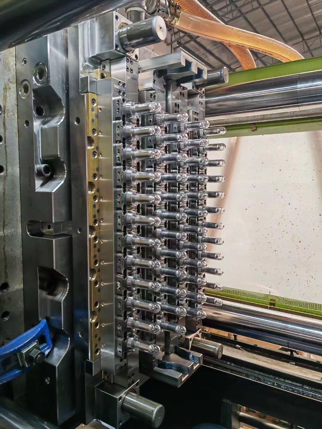 Pet Preform Injection Mold, High Quality Pet Preform Injection Mold on ...