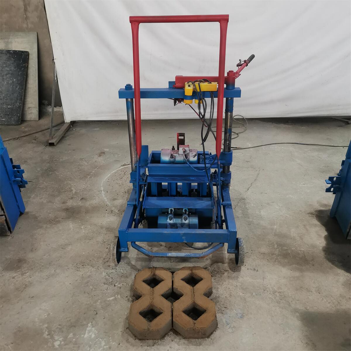 Km2-45 Small Mobile Concrete Block Making Machine | 240-115-50mm Solid ...