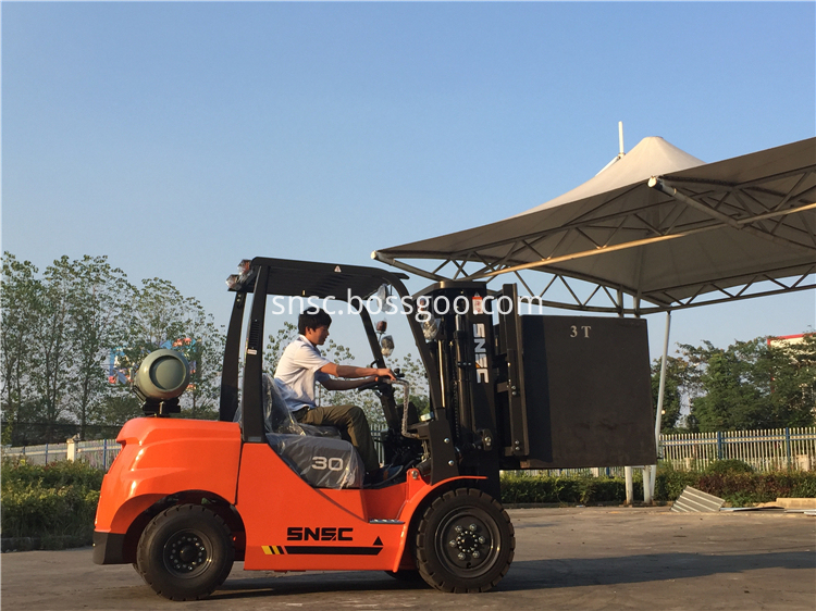 Truk Forklift Gas Empilhadeira 3t Lp, kualitas tinggi Truk Forklift Gas ...