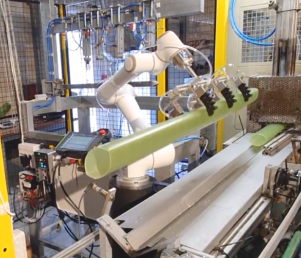 Collaborative Robot Arms In The Locomotive Industry, High Quality ...