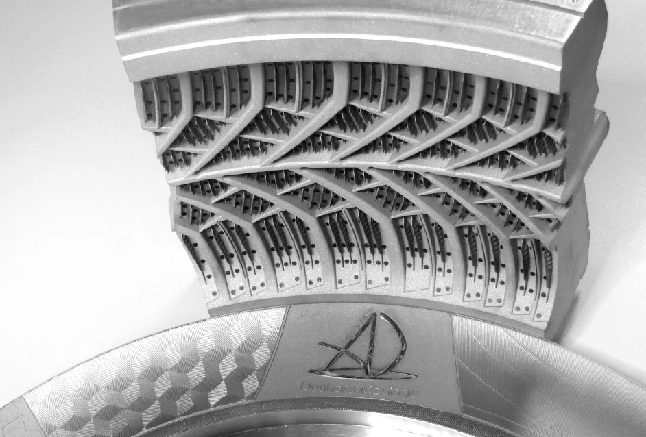 A Machine That Can Easily Process High-precision Tire Molds, High ...