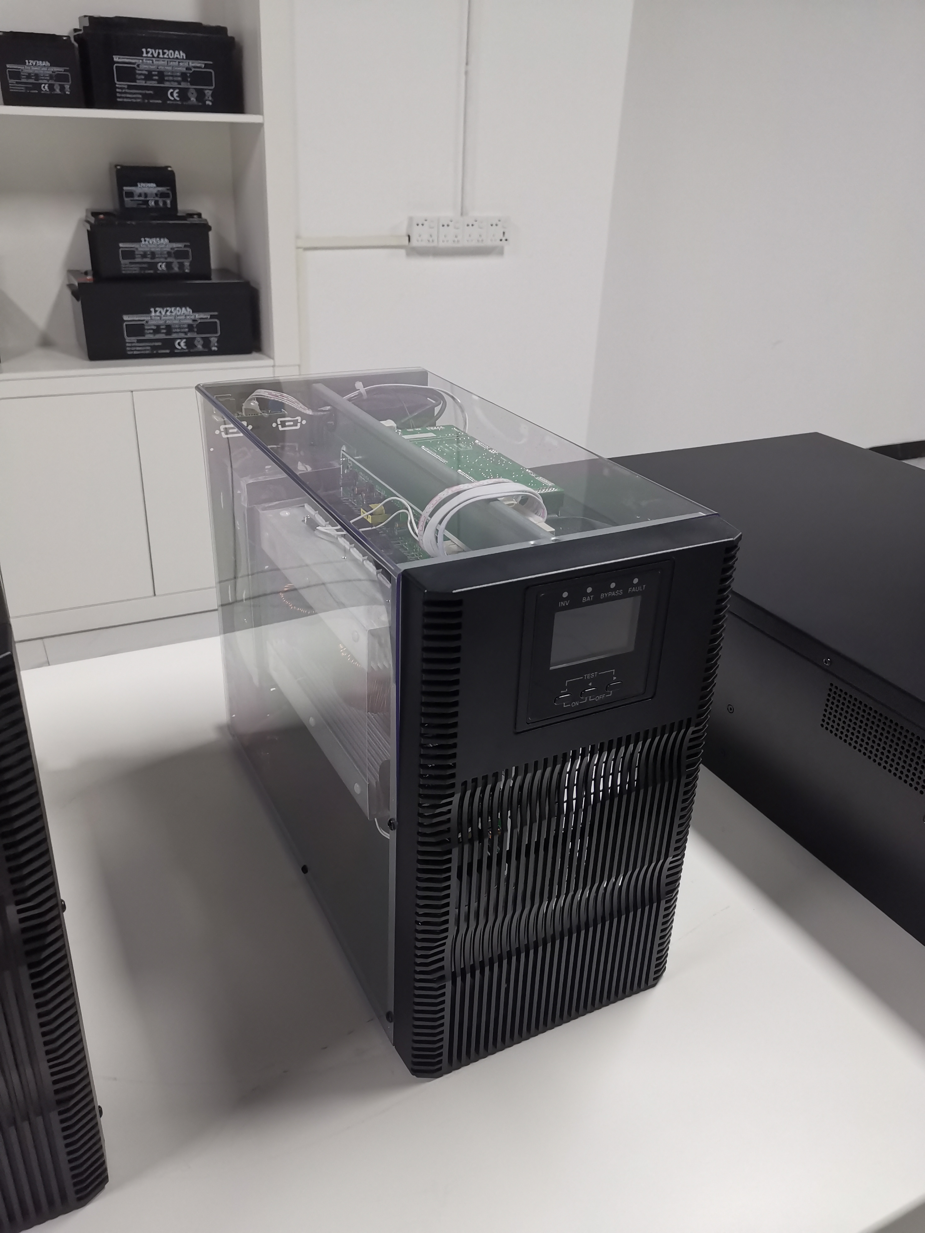 UN11 Series 6-10KVA High Frequency Online UPS