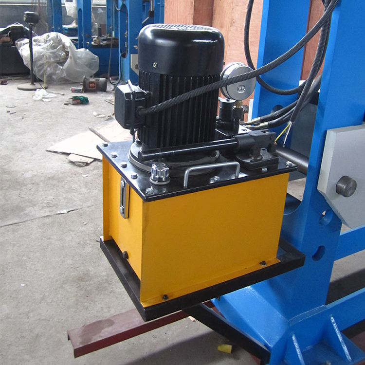 Hp-30 Ton Column Type Hydraulic Press For Powder Compaction, High ...