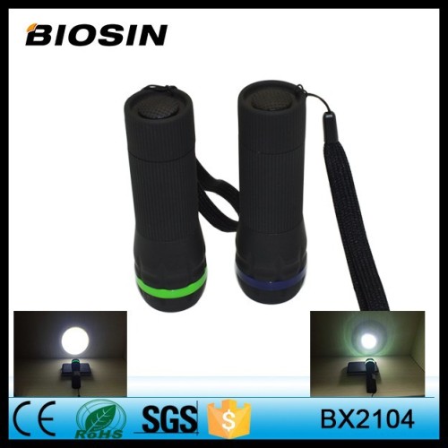 Black Color Zoomable Halogen Flashlight, High Quality Black Color ...