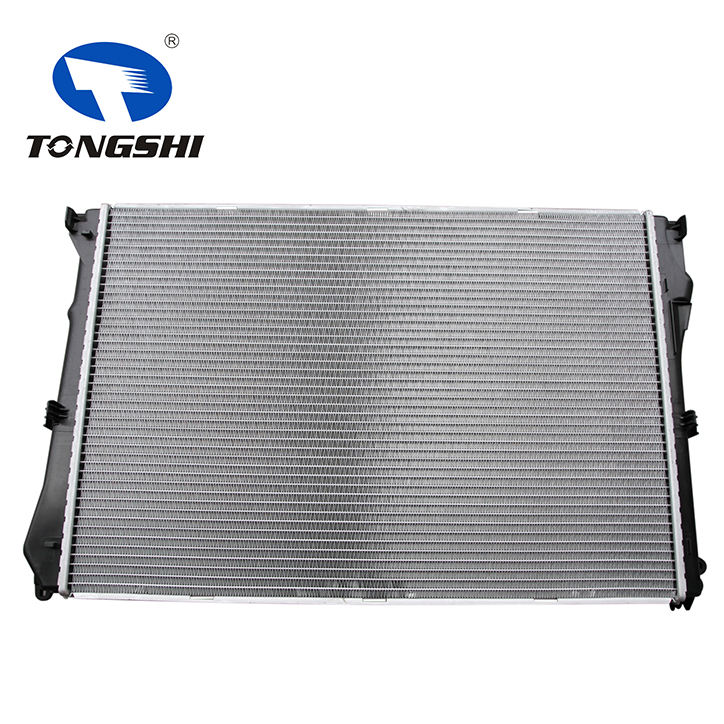 메르세데스-벤츠 C300 3.0l V6 2015 라디에이터 냉각수 용 라디에이터 예비 부품, Bossgoo.com의 고품질 ...