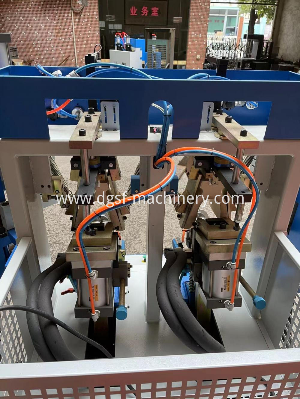 Double cold and double hot sweeping outside counter moulding machine HZ ...