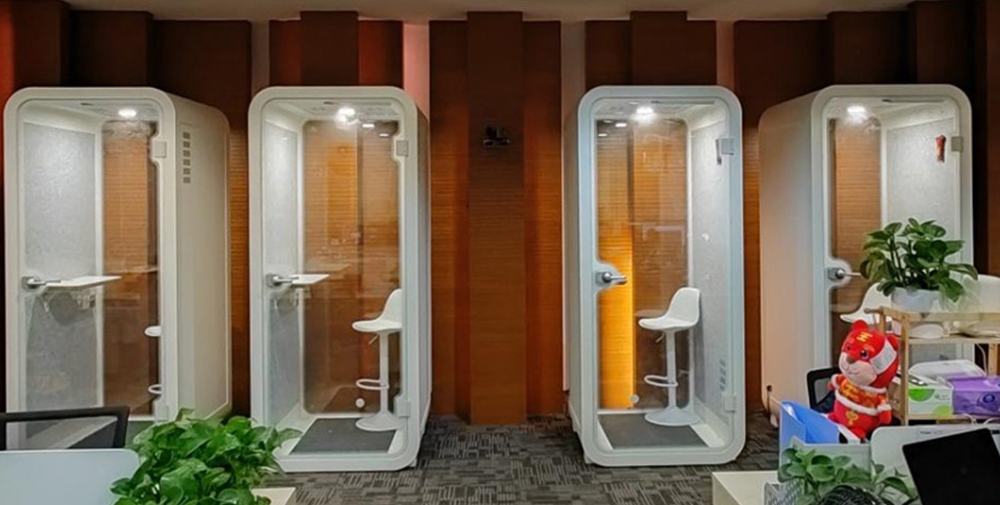 How to Choose a Phone Booth for Your Office Space?
