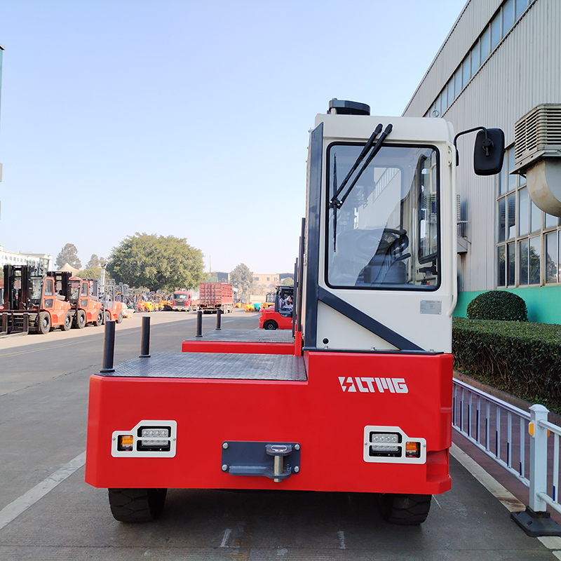High-quality 6 Ton Diesel Side Loader Forklift With Chinese Engine ...