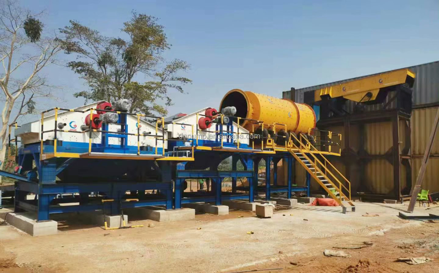 Mobile Gold Mining Washing Plant: Alluvial Sand Ore Wash Machinery ...