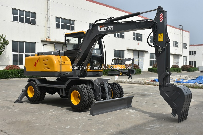 7 Ton 360 Degree Rotation Wheel Excavator, High Quality 7 Ton 360 ...