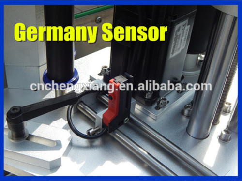 Servo Motor Automatic Sticker Labelling Machine For Flat Bottles, High ...