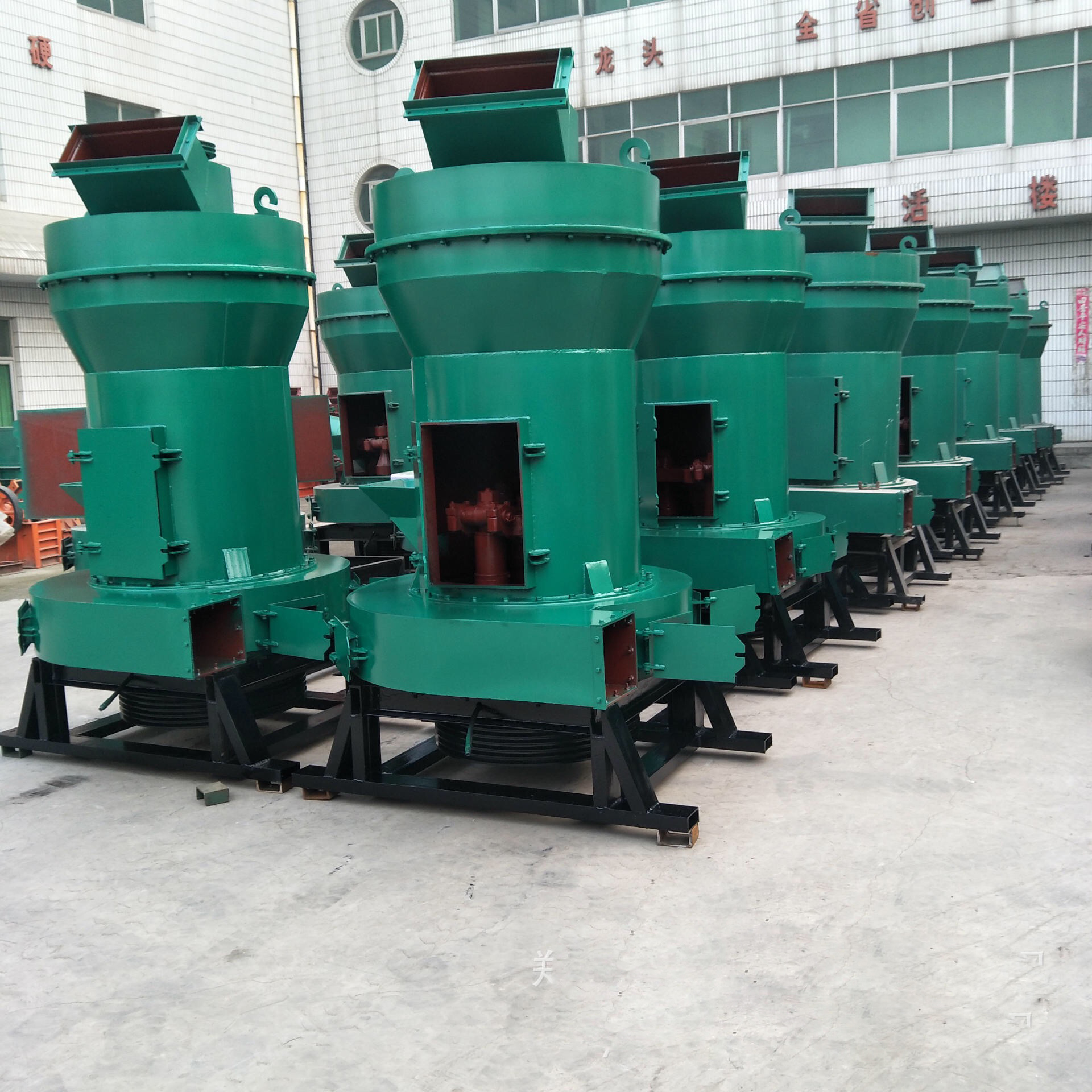 Small Calcite Raymond Mill Mining Stone Powder Making Machine 3r Stone ...