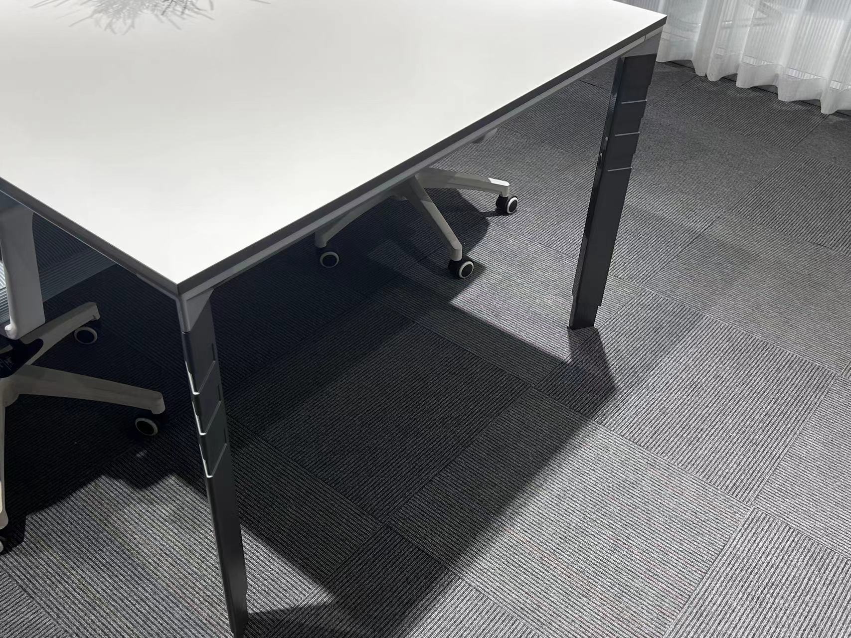 L-shaped Luxury Office Desk Design For Conference Tables And Meetings ...