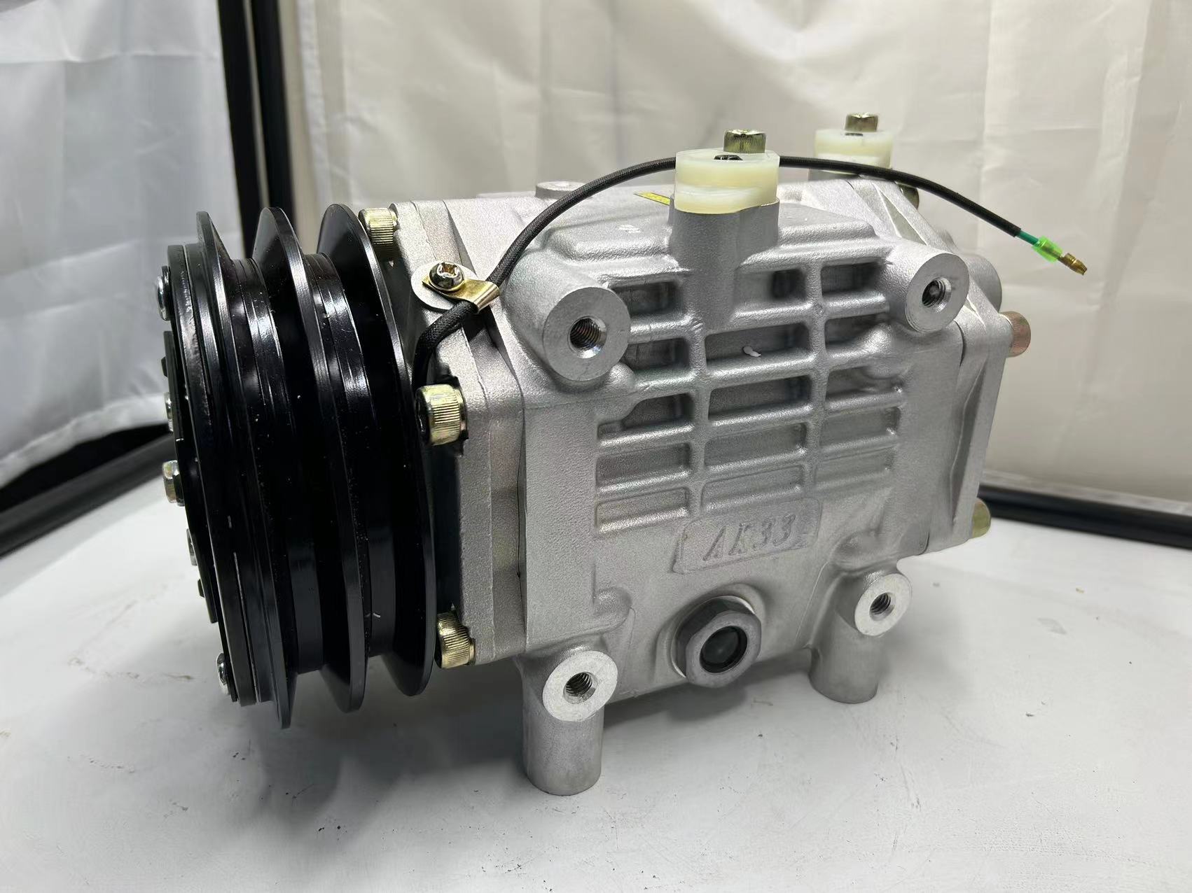 Bus Air Conditioning Compressor Ak33 For Yutong Kinglong Jac Haise ...