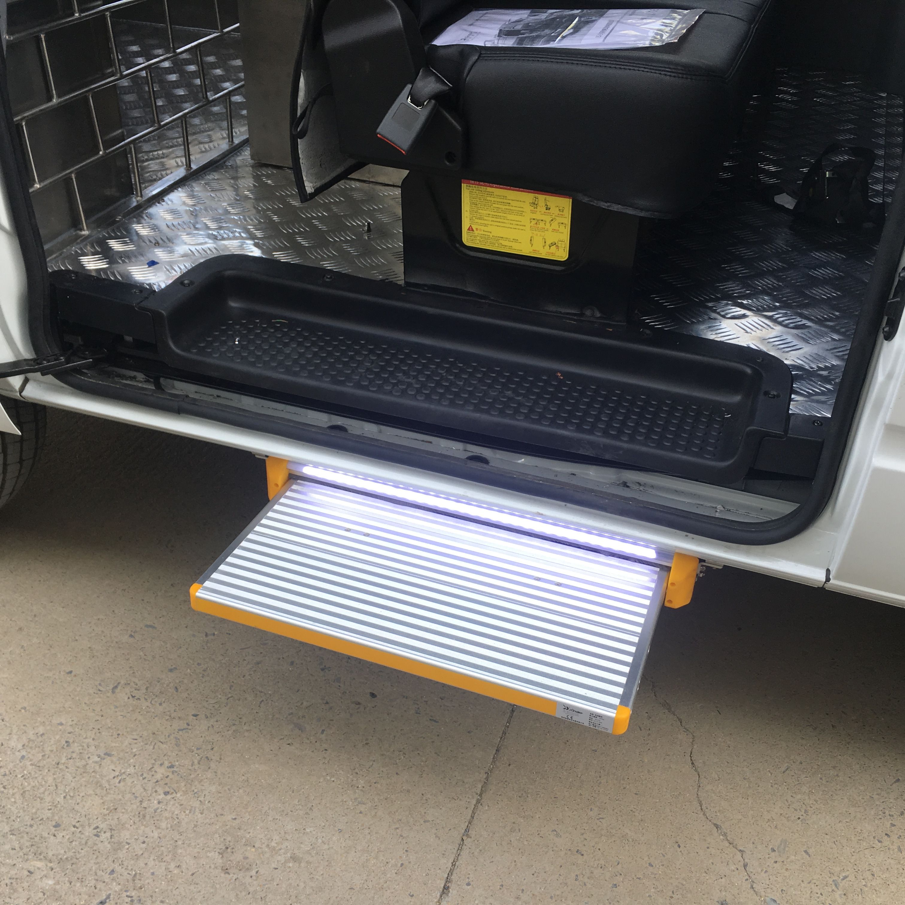 Ce Certified Electric Aluminum Sliding Step Door For Rvs And Campers ...