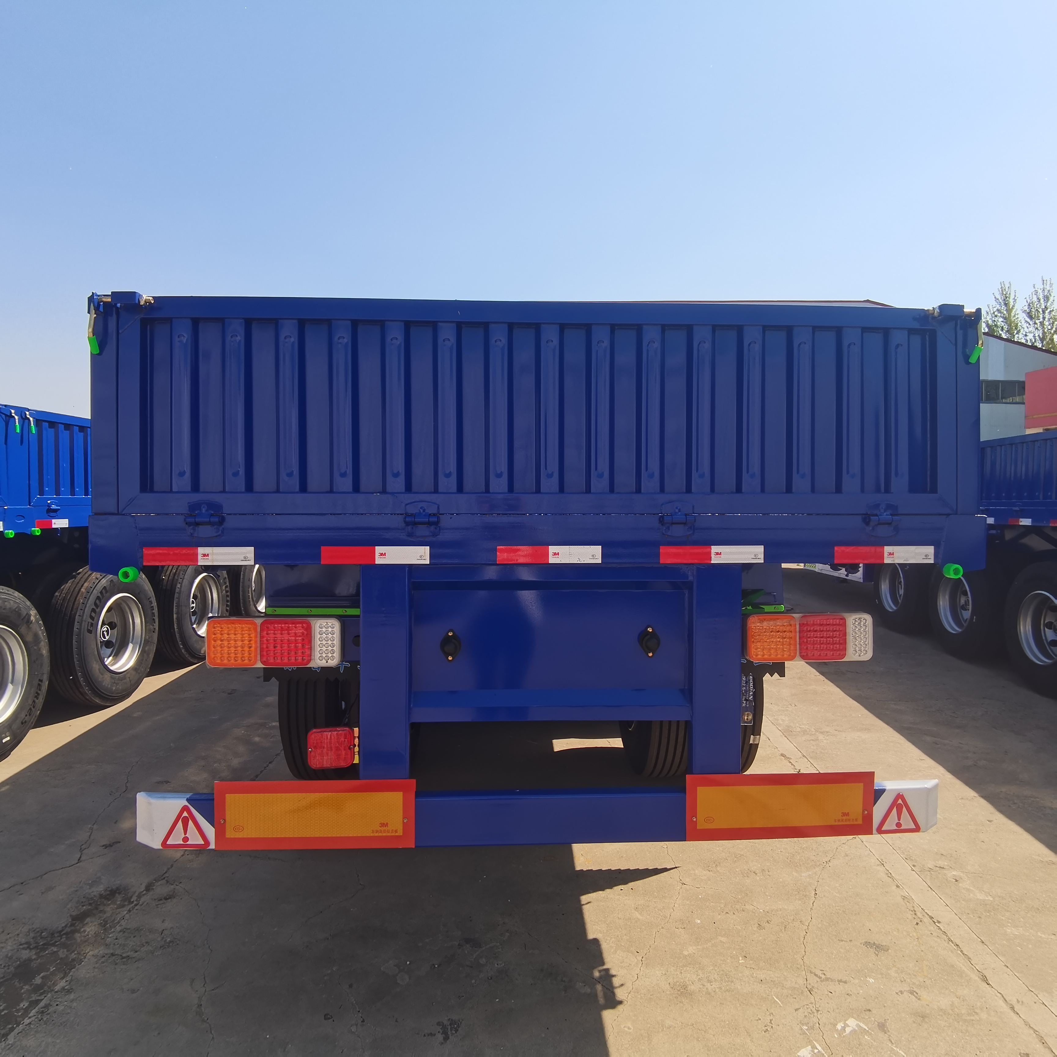 12-wheel Cargo Semi-trailer With Low Bed Flat Design, High Quality 12 ...
