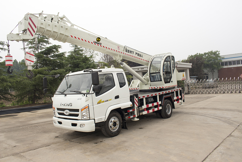 8 Ton Telescopic Boom Mobile Crane Truck, High Quality 8 Ton Telescopic ...