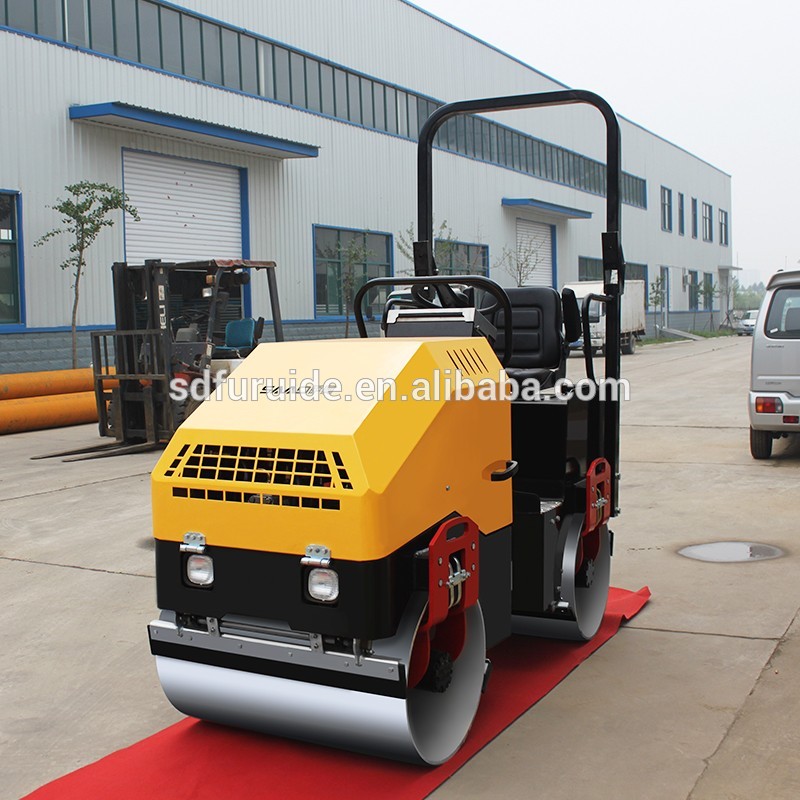 Soil Compaction Double Drum Vibratory Ride-on Road Roller Compactor Fyl ...