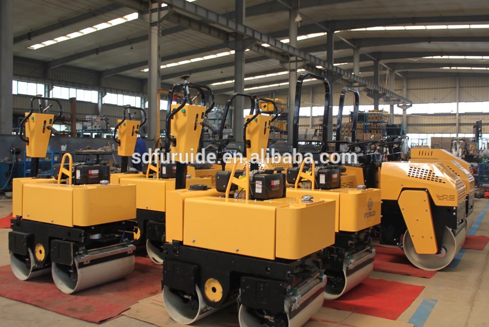 Small Vibratory Soil Compaction Roller With Diesel Engine Fyl-800c ...